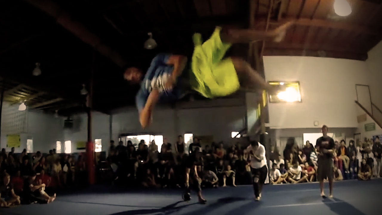 ロデオコークスクリュースナップ | パルクール・トリッキングの総合情報サイト『PTvillage』