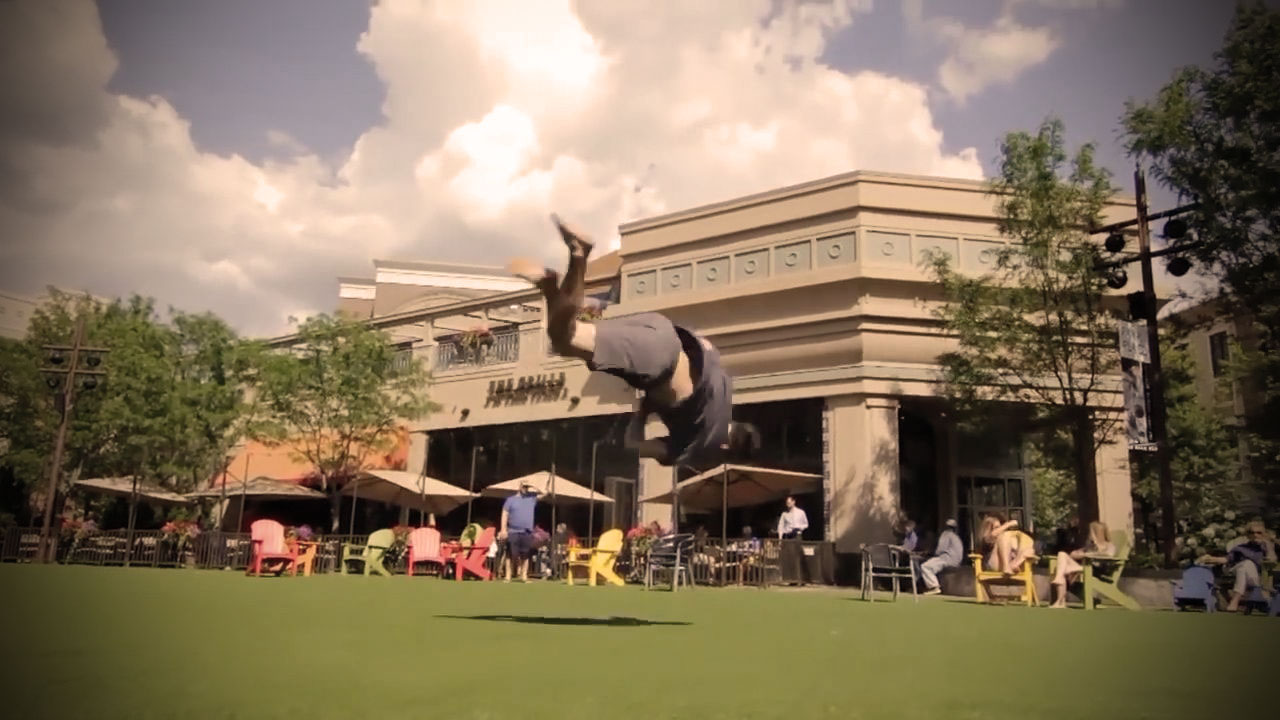 タッチダウンコークスクリュー | パルクール・トリッキングの総合情報サイト『PTvillage』